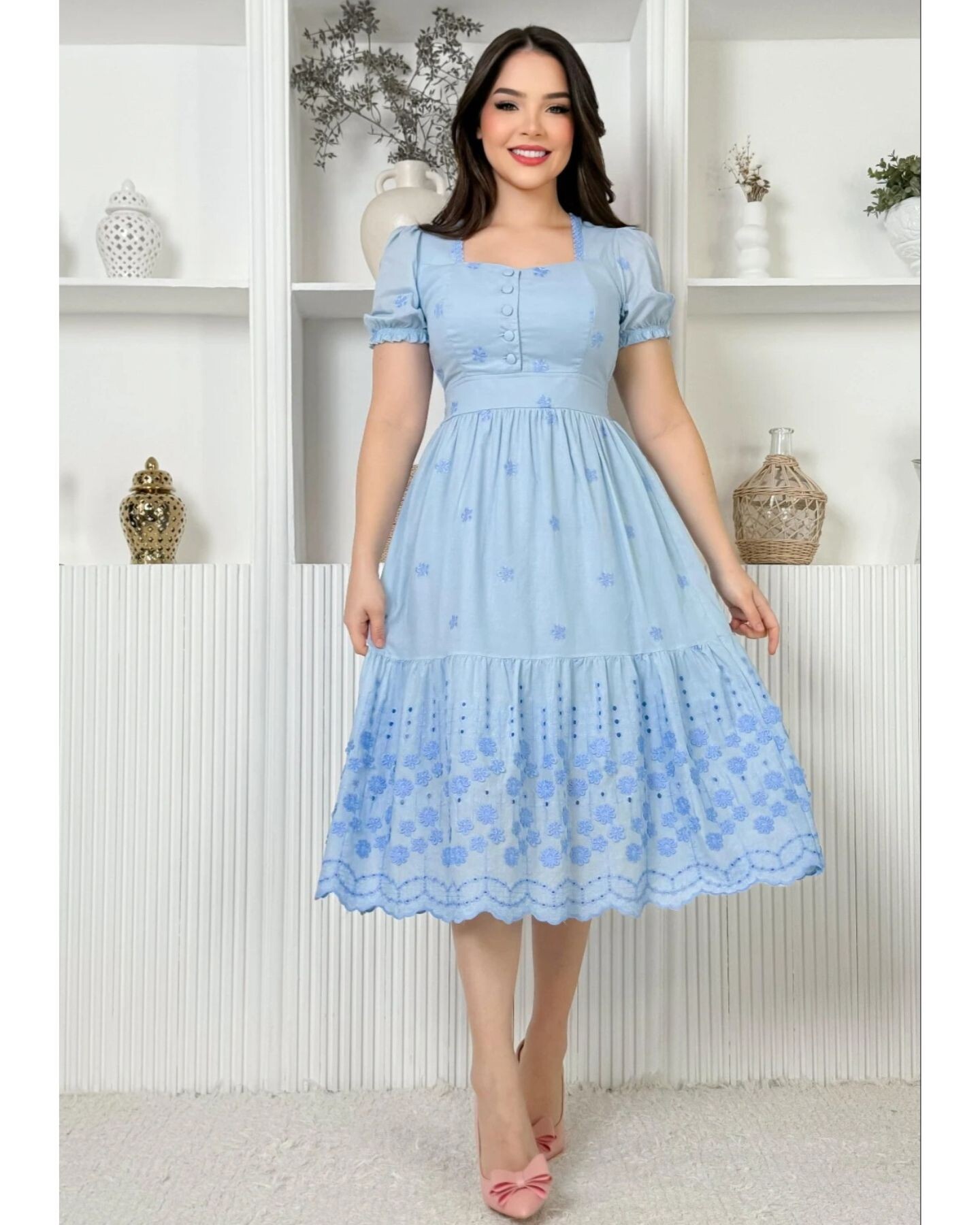 Vestido Midi Elegante cor Azul Bebe no Atacado em Goiânia.